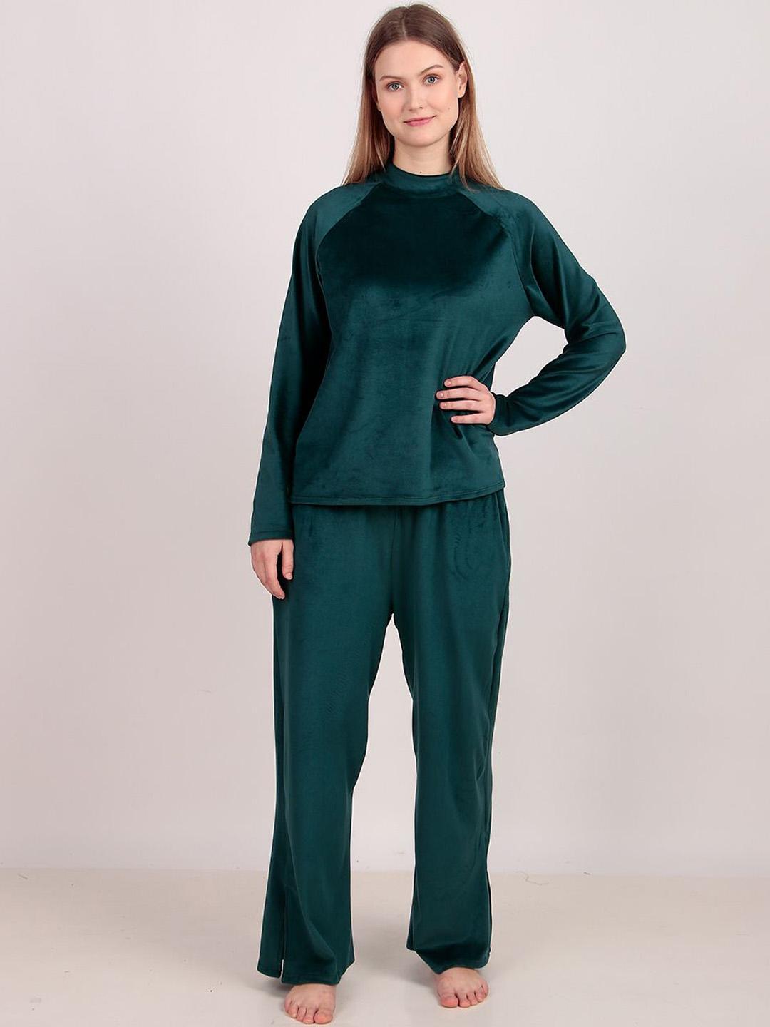 Buy Masha Women Velvet Night Suit - Night Suits for Women 32111117 | Myntra