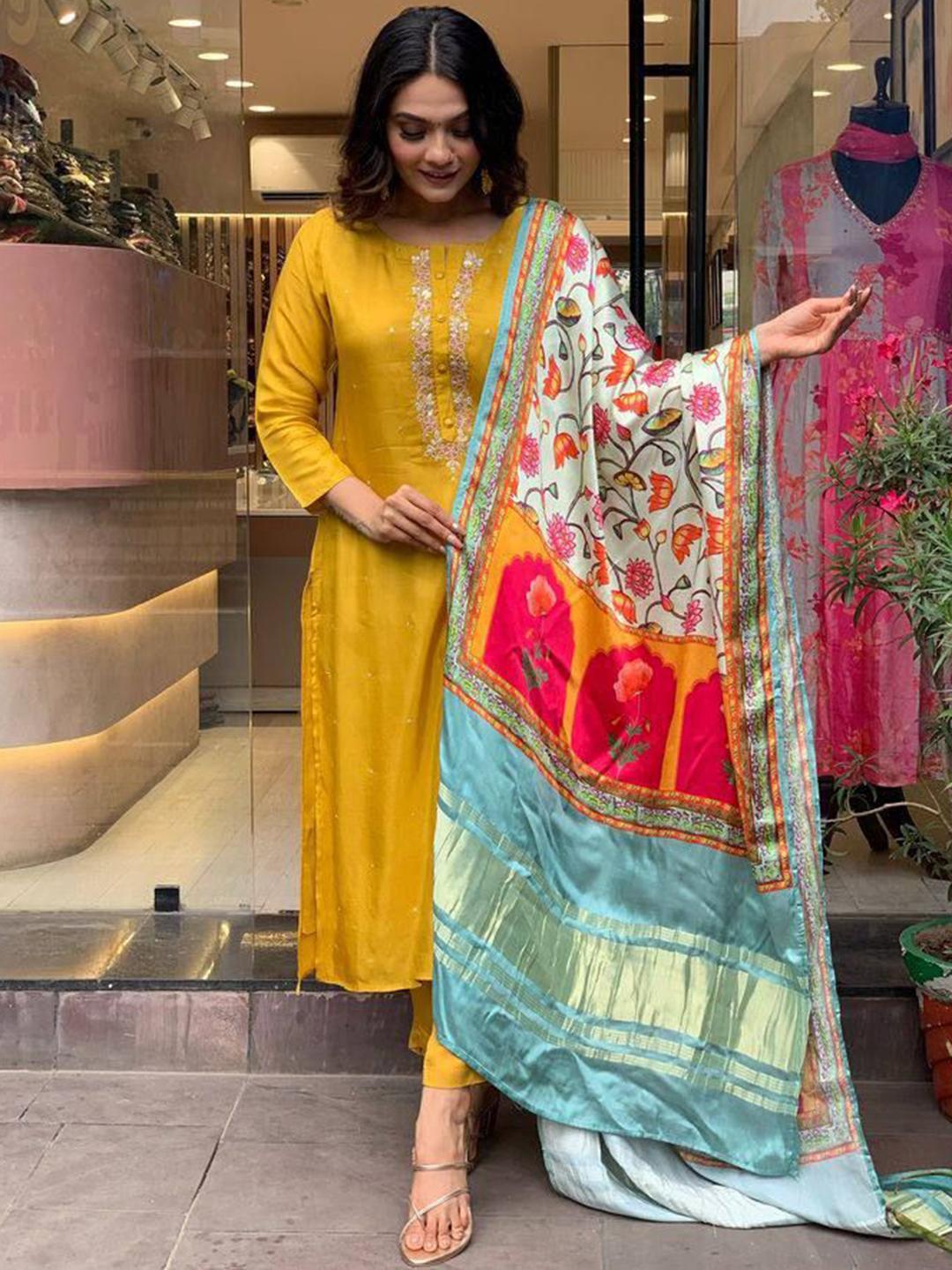 Buy PARNAVI Floral Embroidered Thread Work Chanderi Cotton Kurta With ...