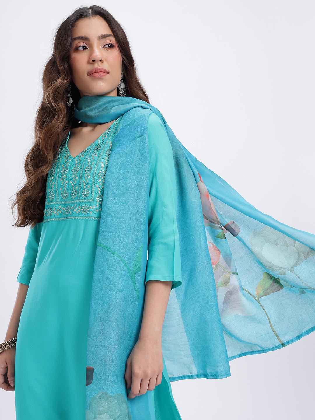 Buy HERE&NOW X Fwd Zari Embroidered Mirror Work V Neck Straight Kurta ...