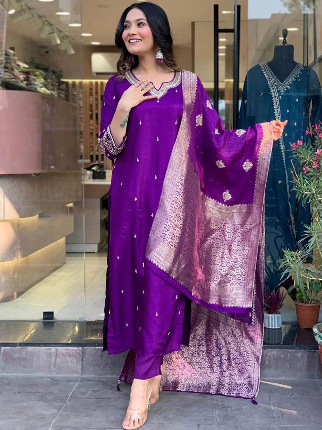 Buy GUNVANTI FAB Women Floral Embroidered Cotton Kurta With Trousers ...