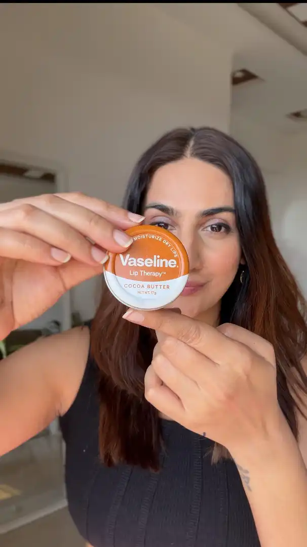vaseline lip therapy on skin