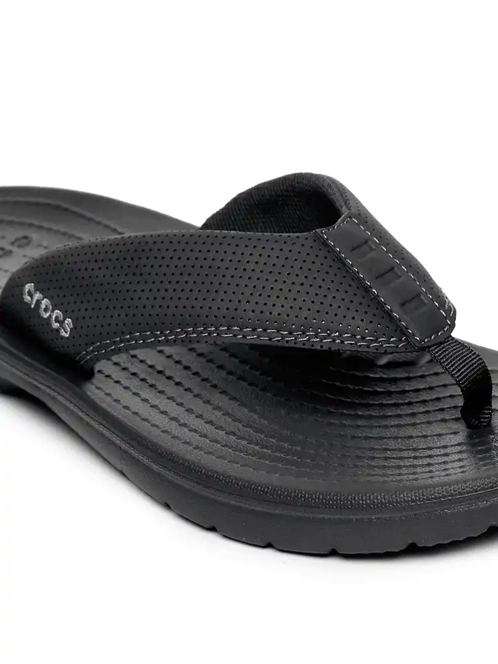 crocs flip flops men