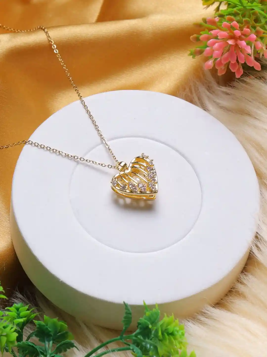 heart shape locket design