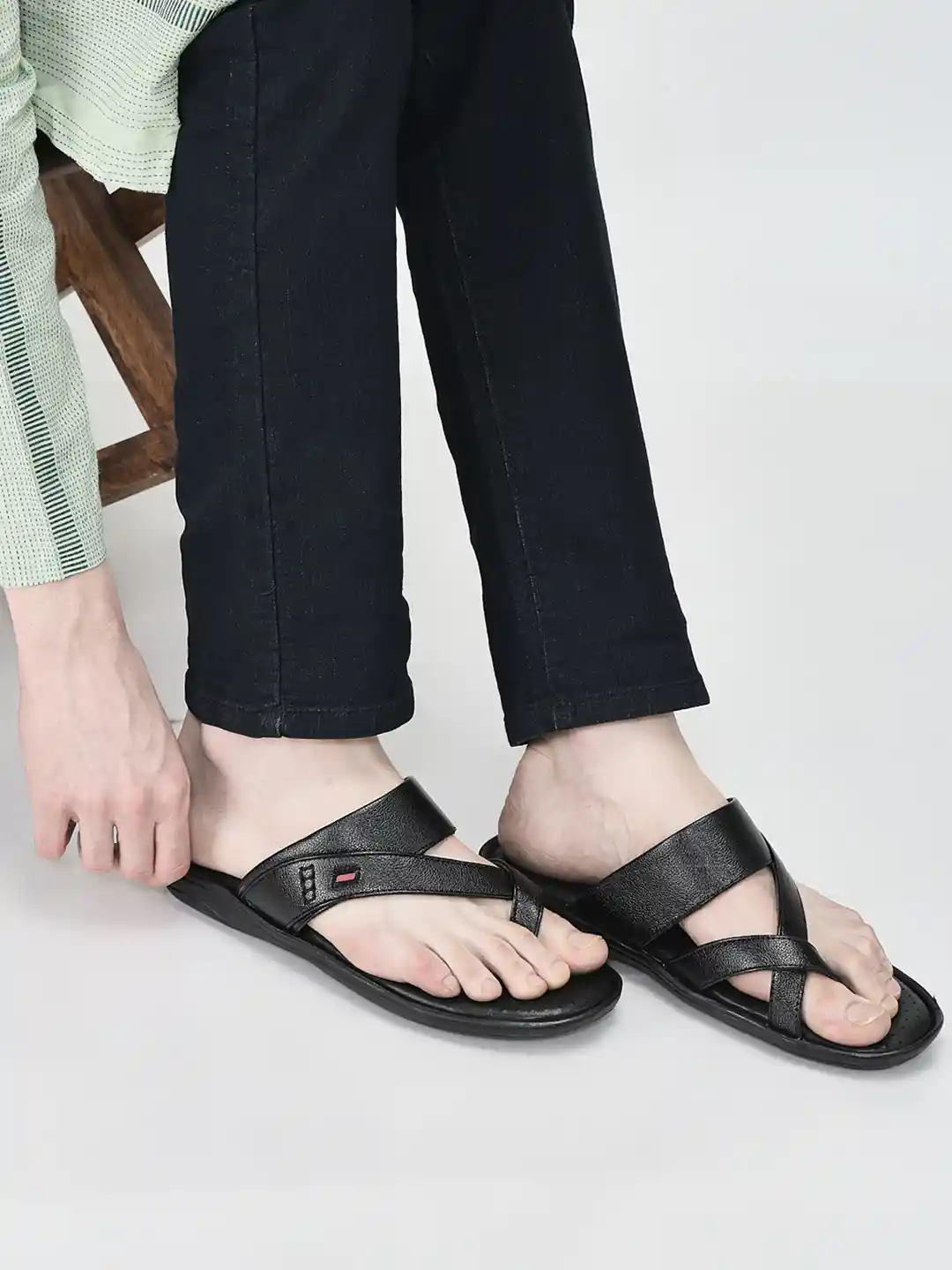 men's leather flip flops uk