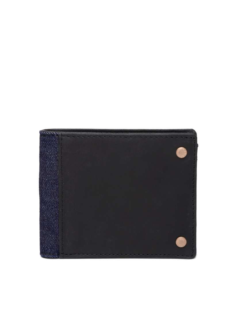 Buy Levi s Men Black Leather Wallet Wallets for Men 1381919 Myntra