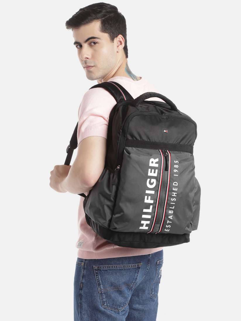 Tommy hilfiger backpack myntra store