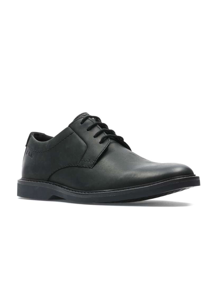 Myntra clarks store