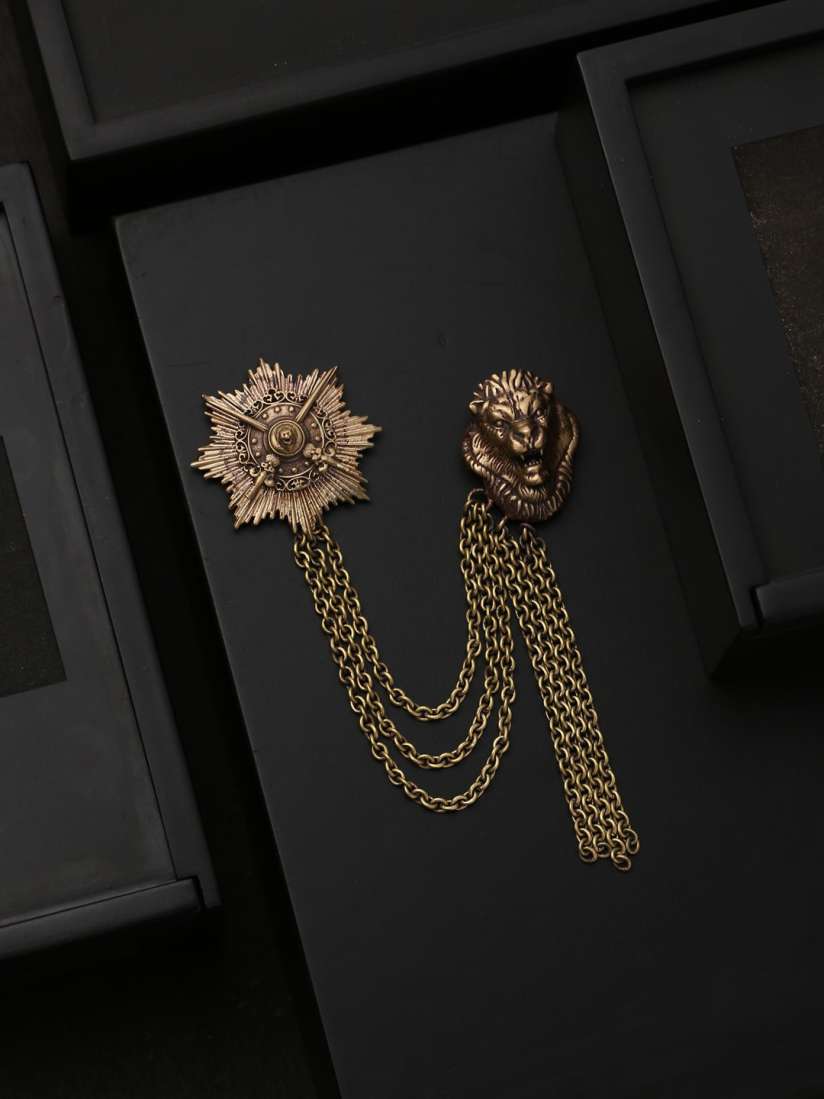 Buy COSA NOSTRAA Men Gold Toned Antique Armoured Lion Brooch Brooch for Men 13745882 Myntra